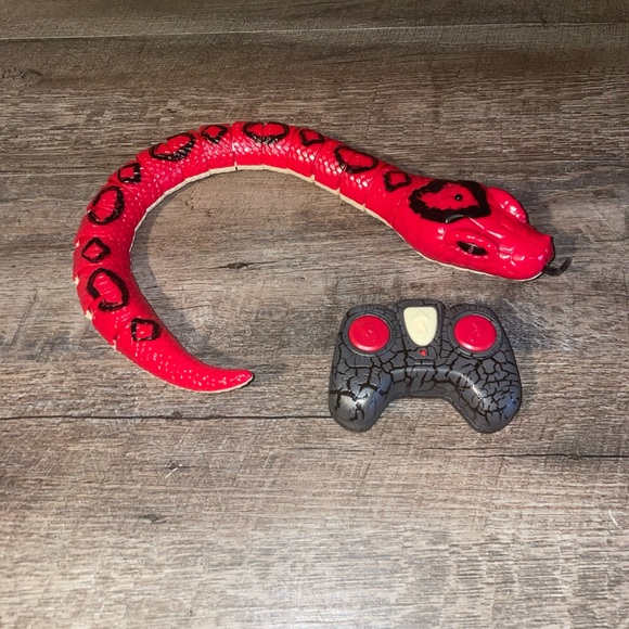 Battat | Toys | Terra By Battat Remote Control Snake Infrared Control ...